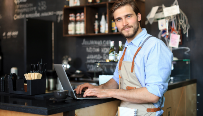 What should you look for when hiring a restaurant manager ...